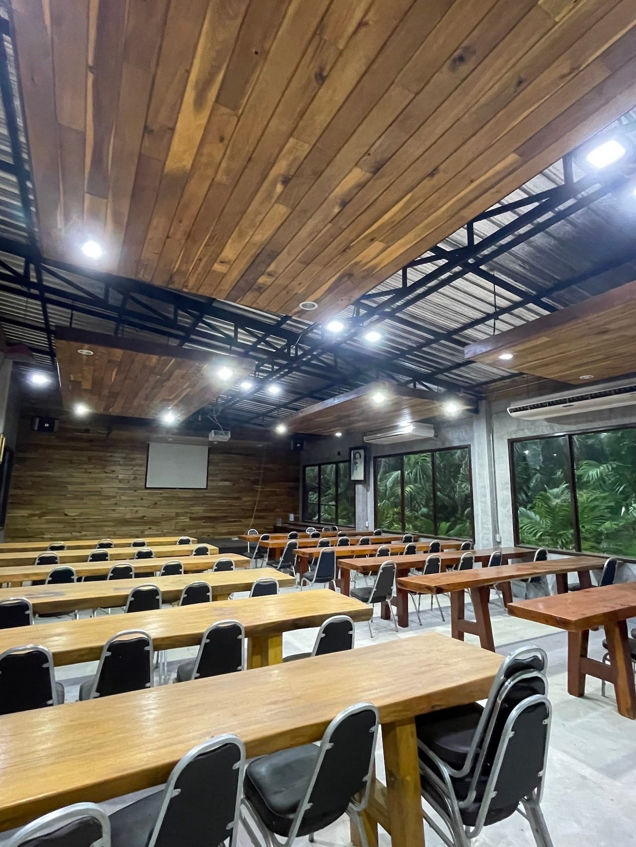 Meeting Area - The Camper Lodge Resort Khao Sok